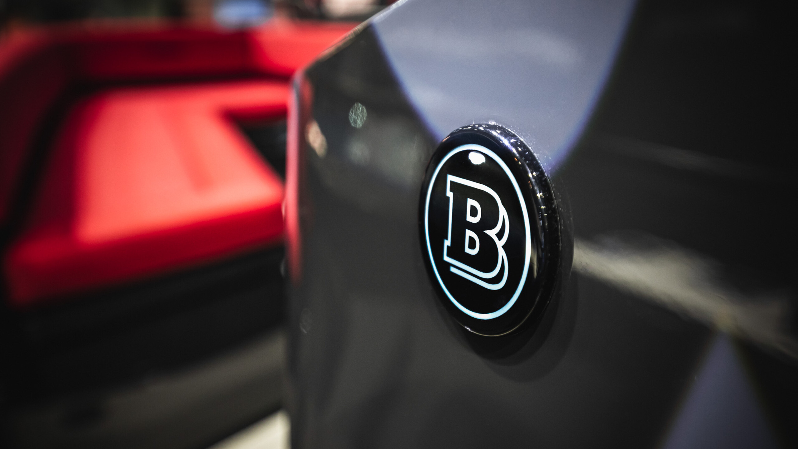 BRABUS Shadow 500 Spyder & T-Top Black Ops - BRABUS