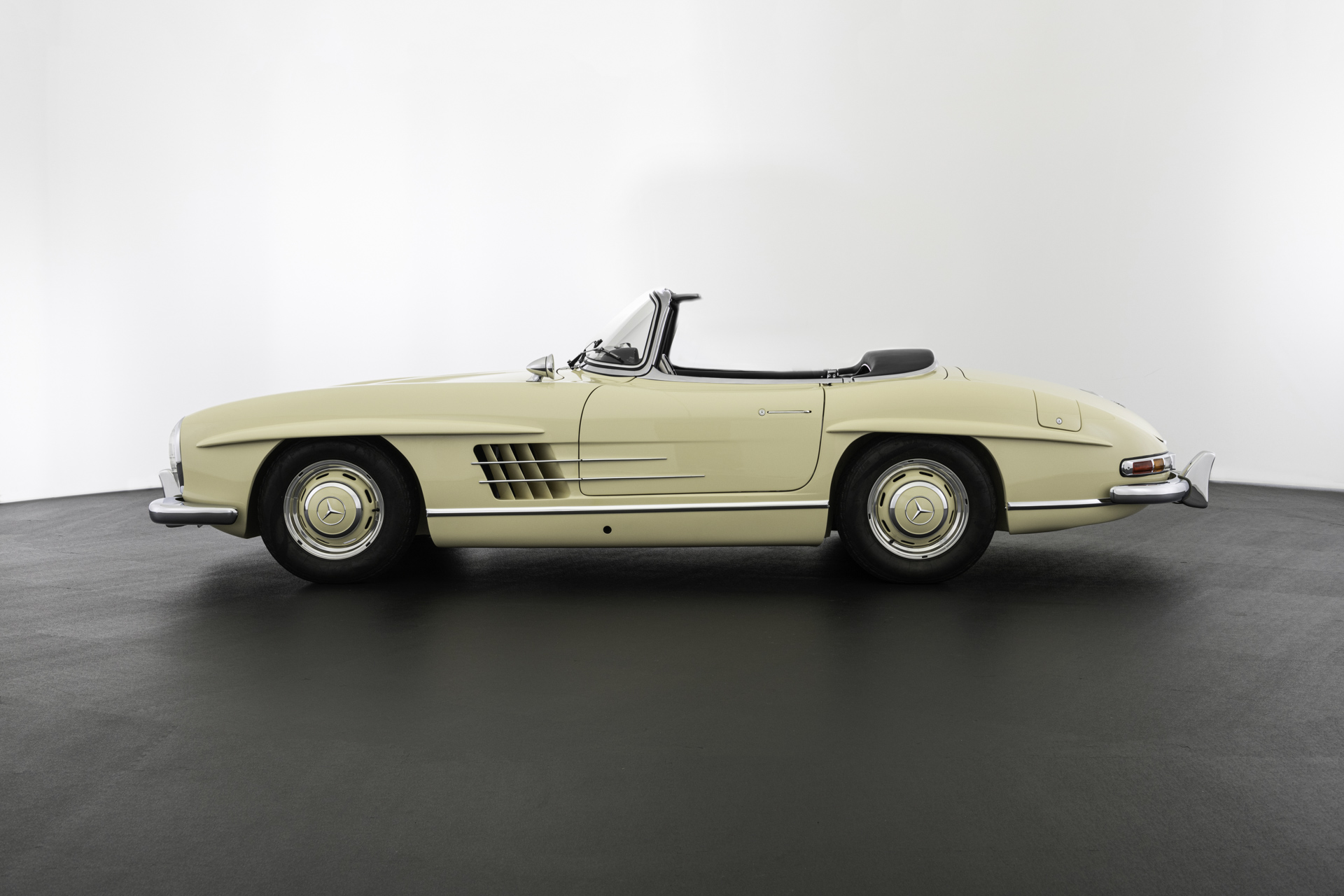 Mercedes-Benz 300 SL Roadster - Classics - Cars | BRABUS
