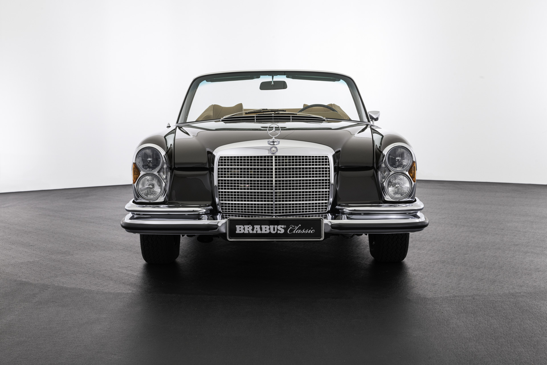 Mercedes-Benz 280 SE 3.5 Cabriolet - Classics - Cars | BRABUS