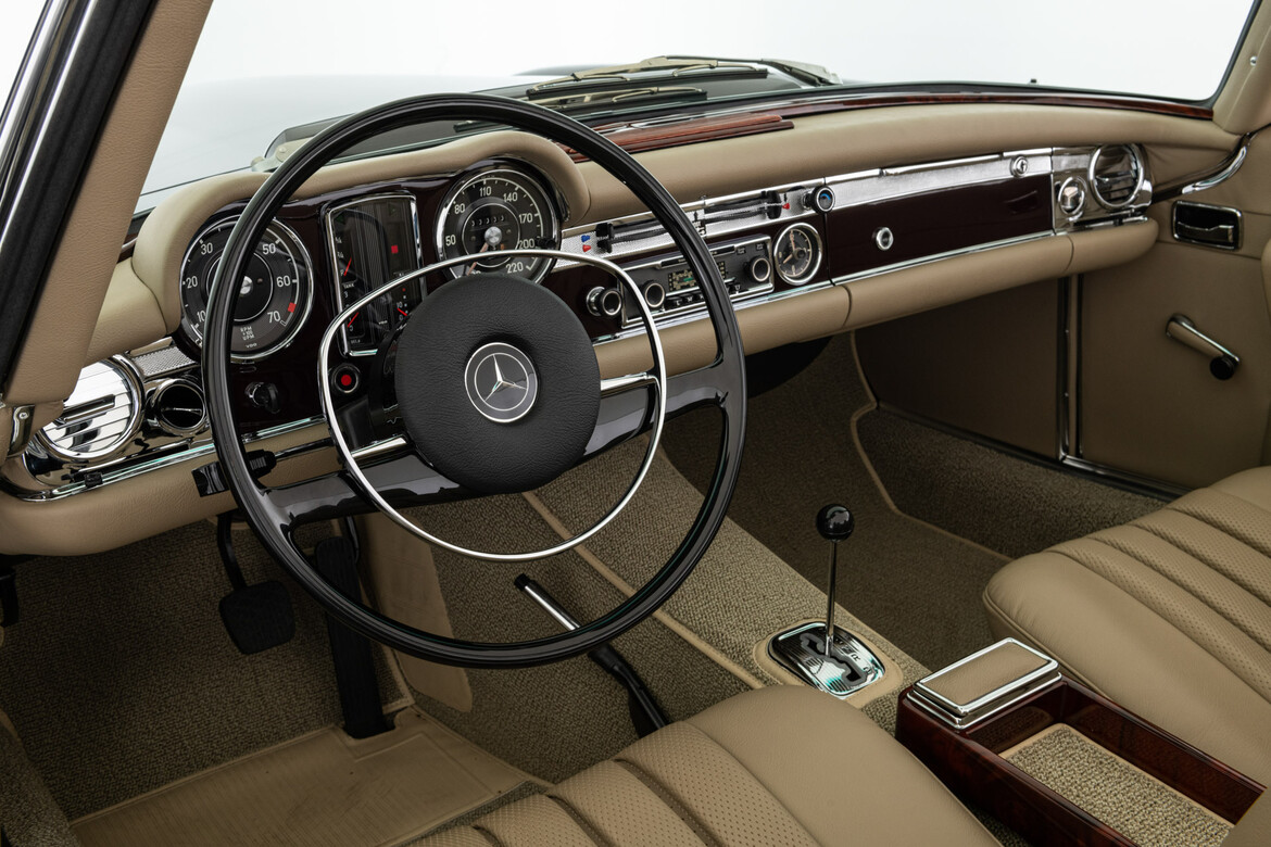 Mercedes-Benz 280 SL Pagoda - Classics - Cars | BRABUS