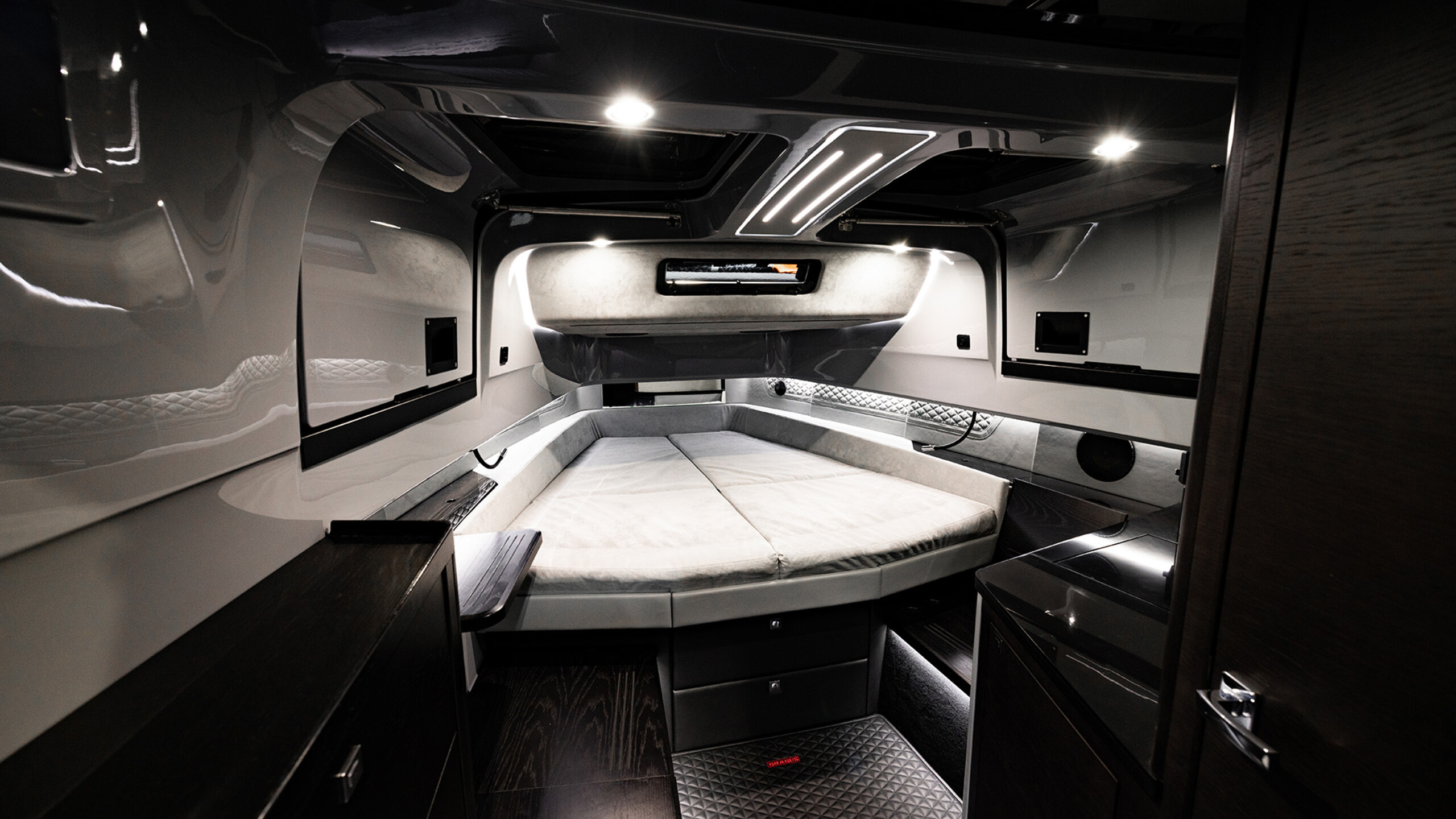 BRABUS Shadow 1200 XC Black OPS Signature Edition - Superboats - Boats ...