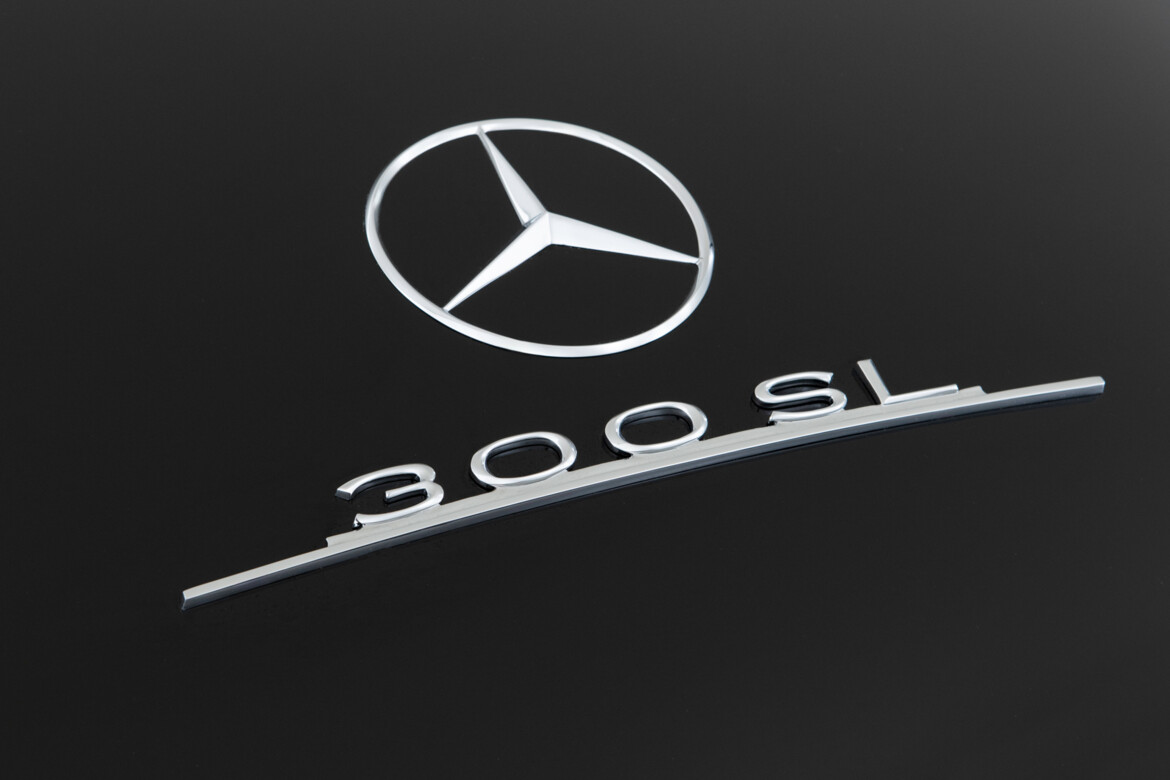 Mercedes-Benz 300 SL Roadster - Classics - Cars - BRABUS