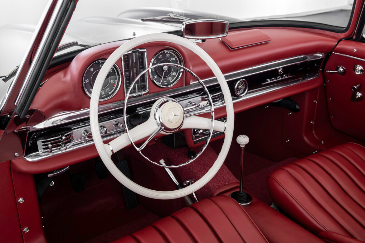 Mercedes-Benz 300 SL Roadster - Classics - Cars - BRABUS