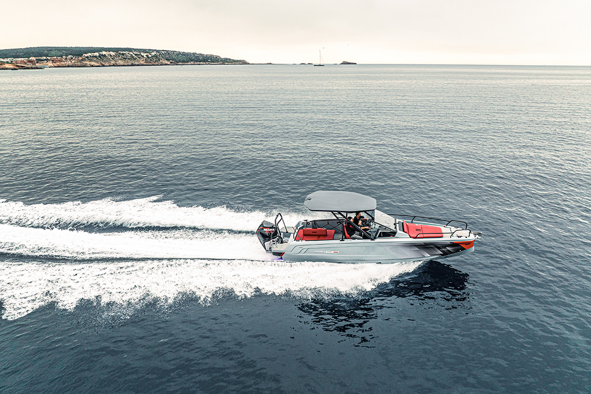 BRABUS Shadow 300 Cross-Top & Cross-Bow - Superboats - Boats | BRABUS