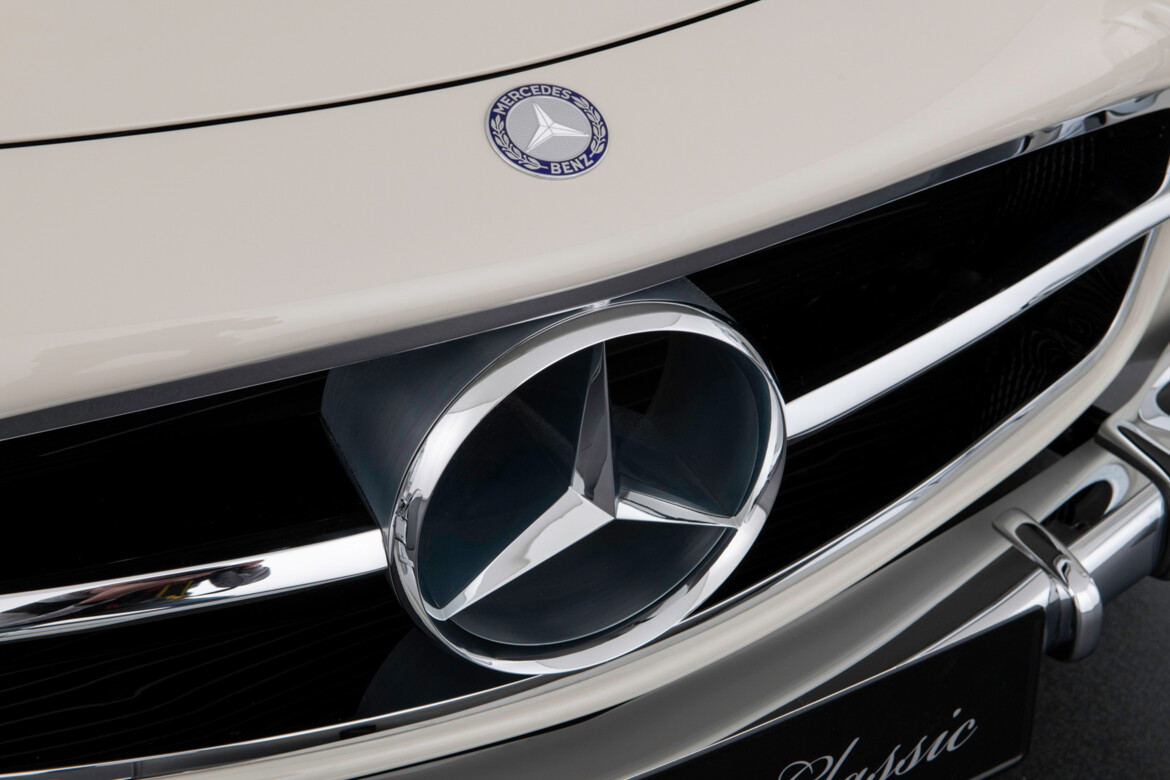 Mercedes-Benz 300 SL Roadster - Classics - Cars | BRABUS