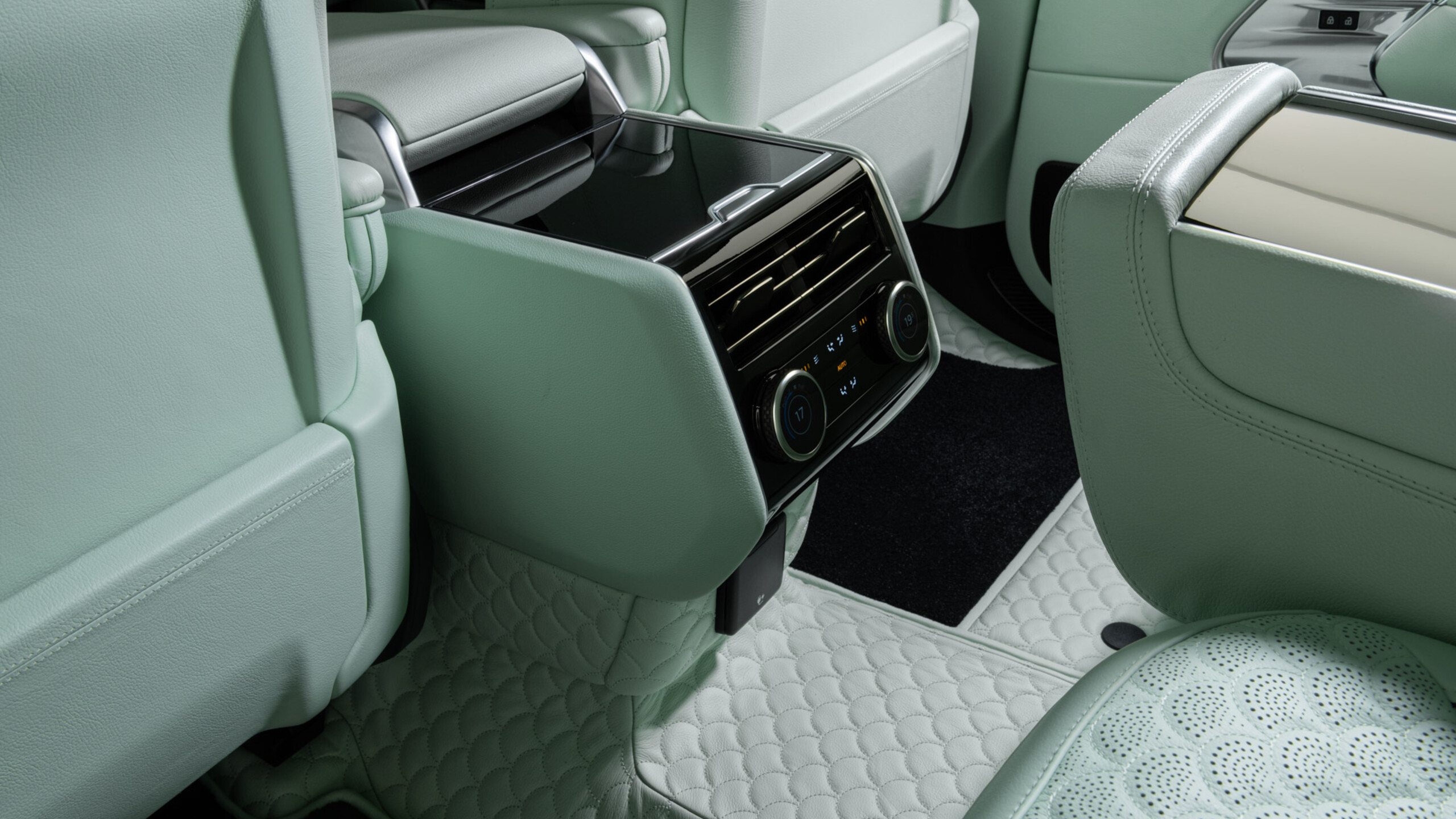 BRABUS 600 - Range Rover LWB P530 Autobiography - Cars for Sale - Cars ...