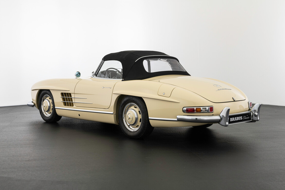 Mercedes-Benz 300 SL Roadster - Classics - Cars | BRABUS