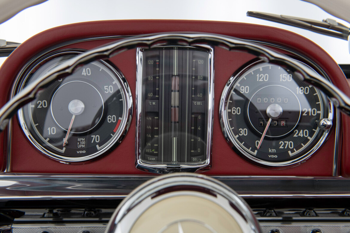 Mercedes-Benz 300 SL Roadster - Classics - Cars - BRABUS