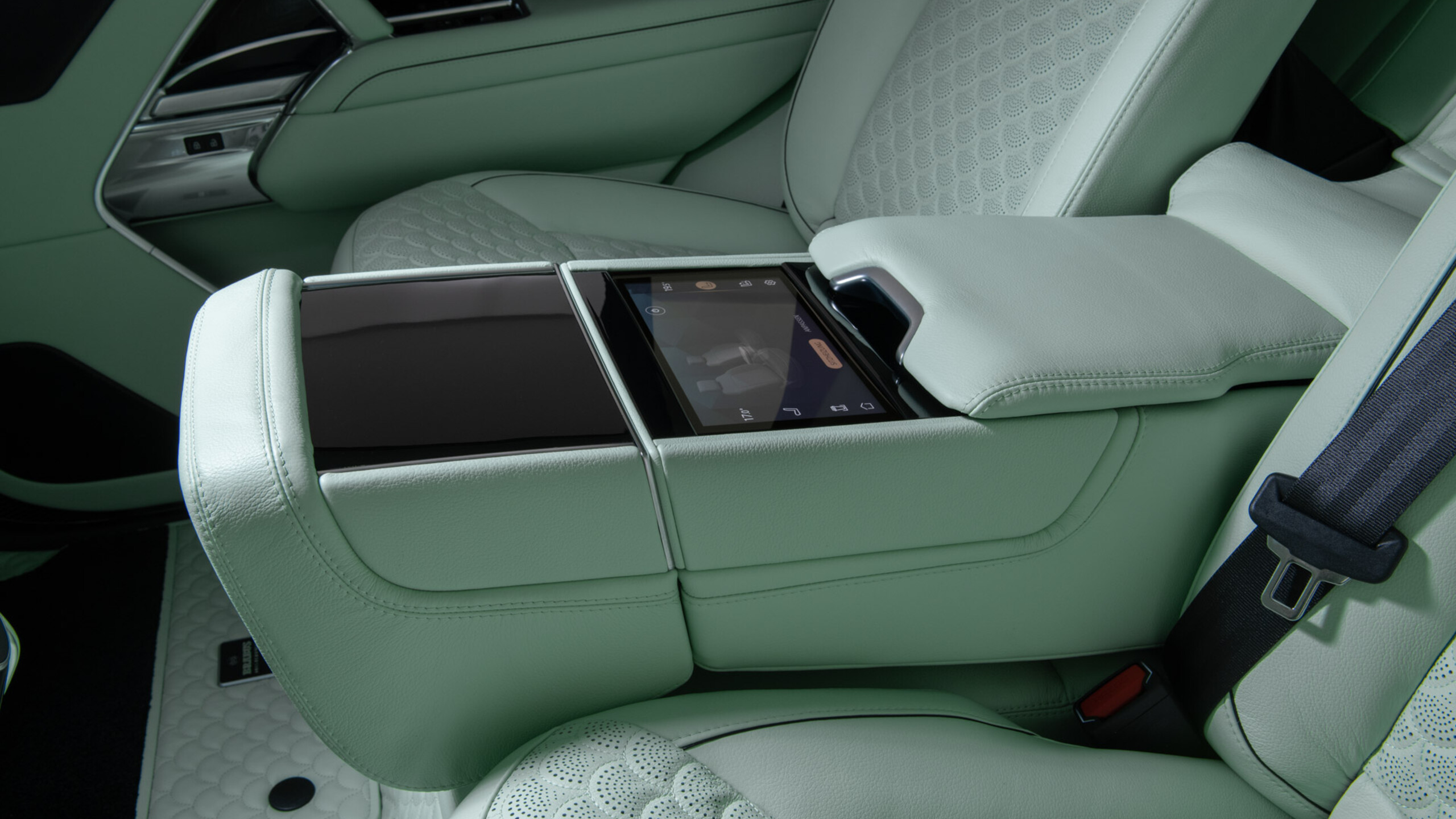 BRABUS 600 - Range Rover LWB P530 Autobiography - Cars for Sale - Cars ...