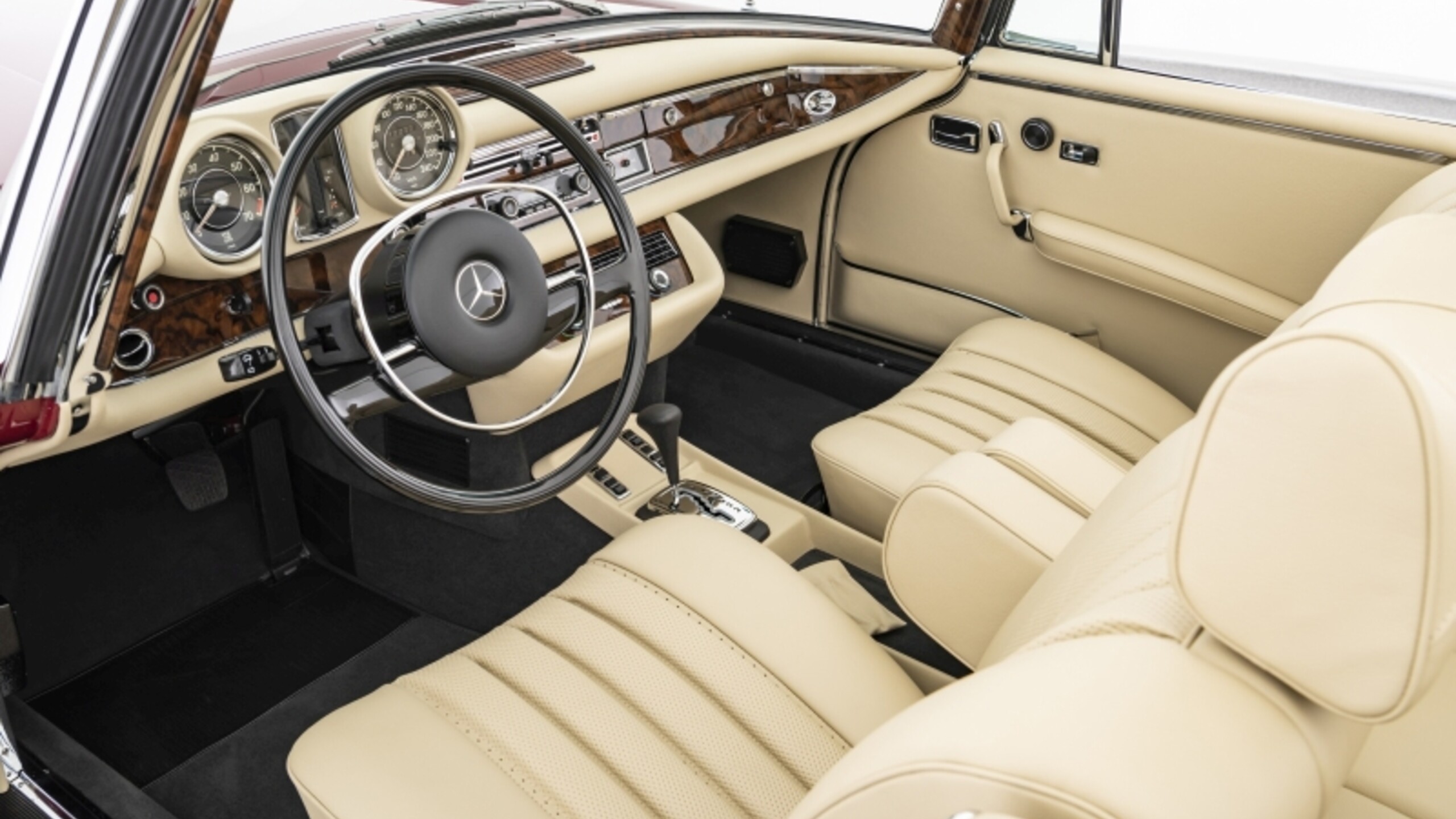 Mercedes-Benz 280 SE 3.5 Cabriolet - Classics - Cars - BRABUS