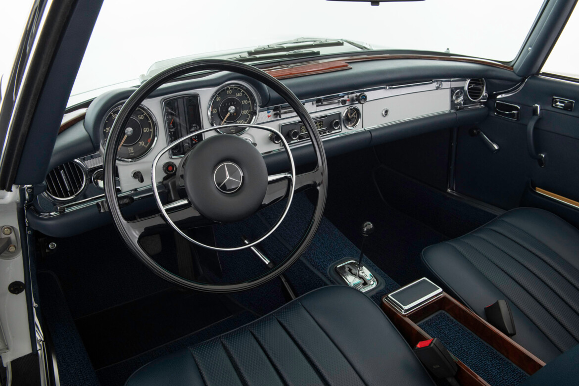Mercedes-Benz 280 SL Pagoda - Classics - Cars | BRABUS