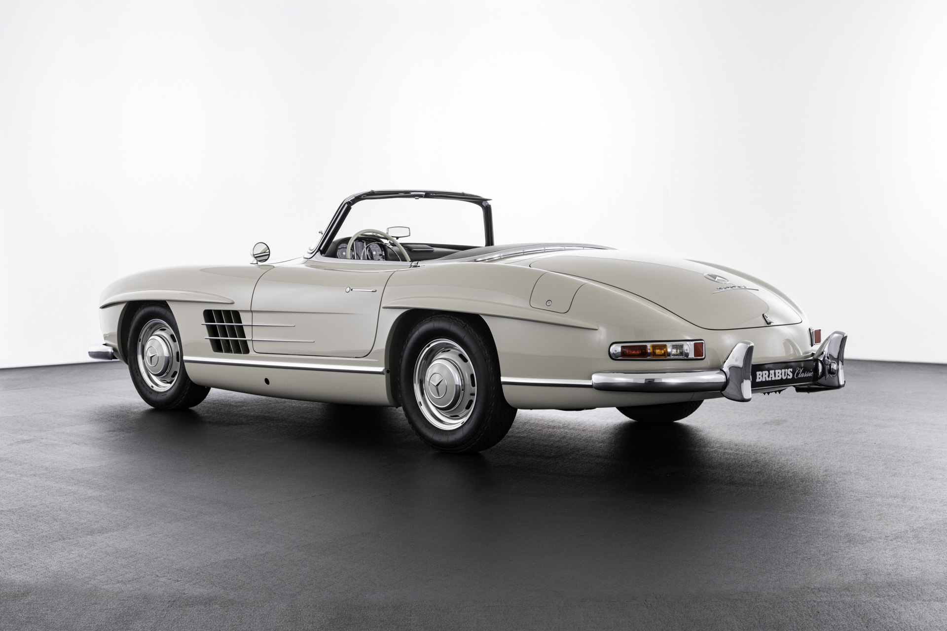 Mercedes-Benz 300 SL Roadster - Classics - Cars | BRABUS