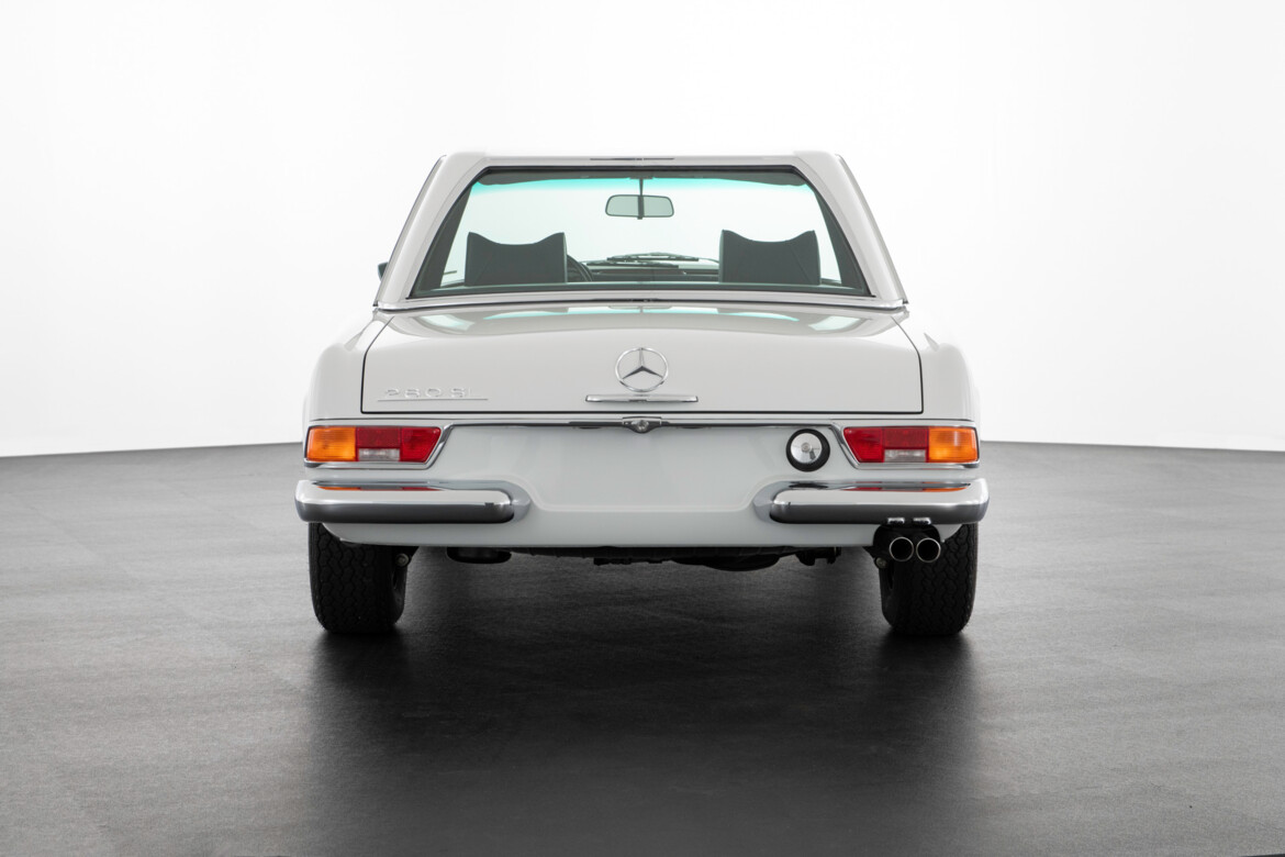 Mercedes-Benz 280 SL Pagoda - Classics - Cars | BRABUS
