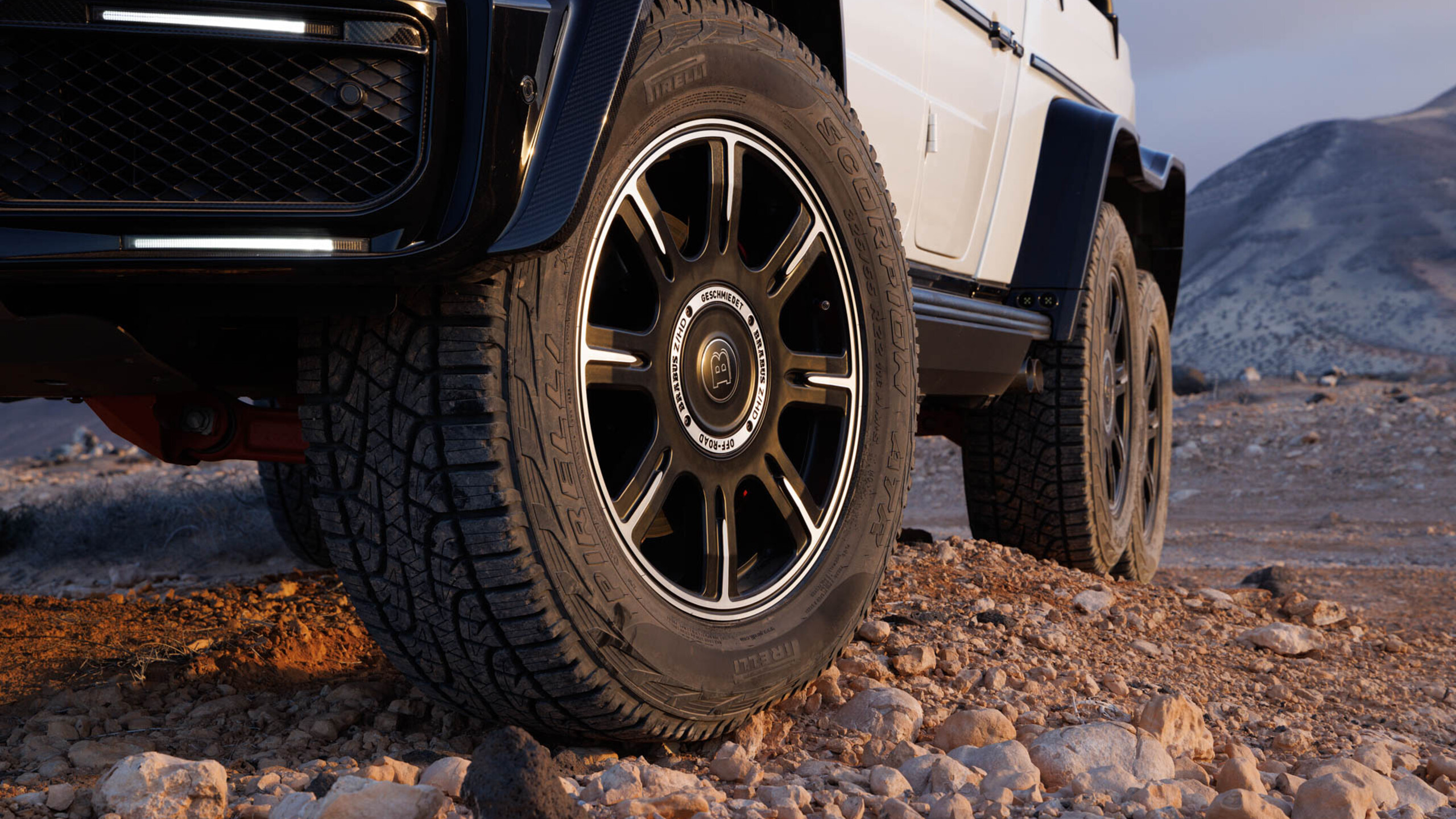 BRABUS XLP 800 6x6 Adventure - Supercars - Cars - BRABUS