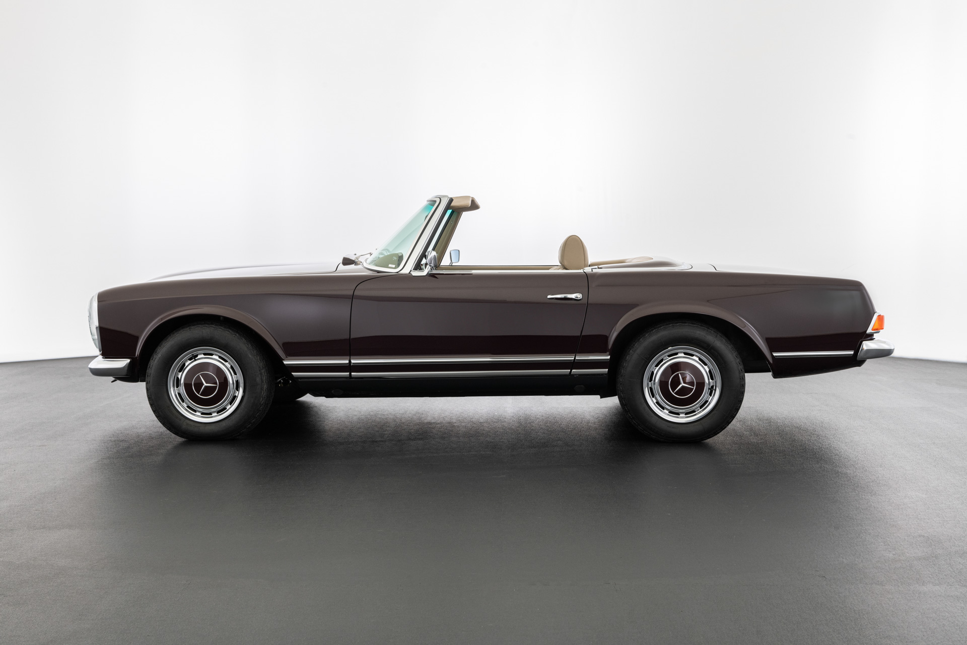 Mercedes-Benz 280 SL Pagoda - Classics - Cars | BRABUS
