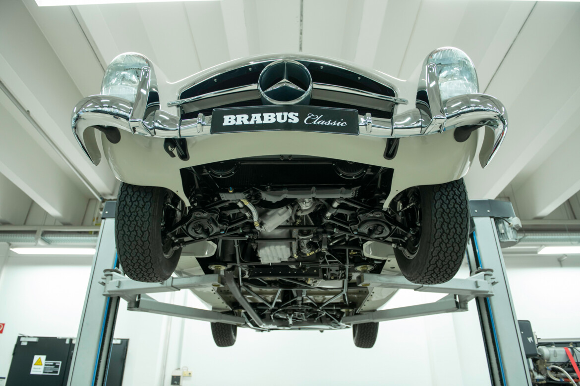 Mercedes-Benz 300 SL Roadster - Classics - Cars | BRABUS