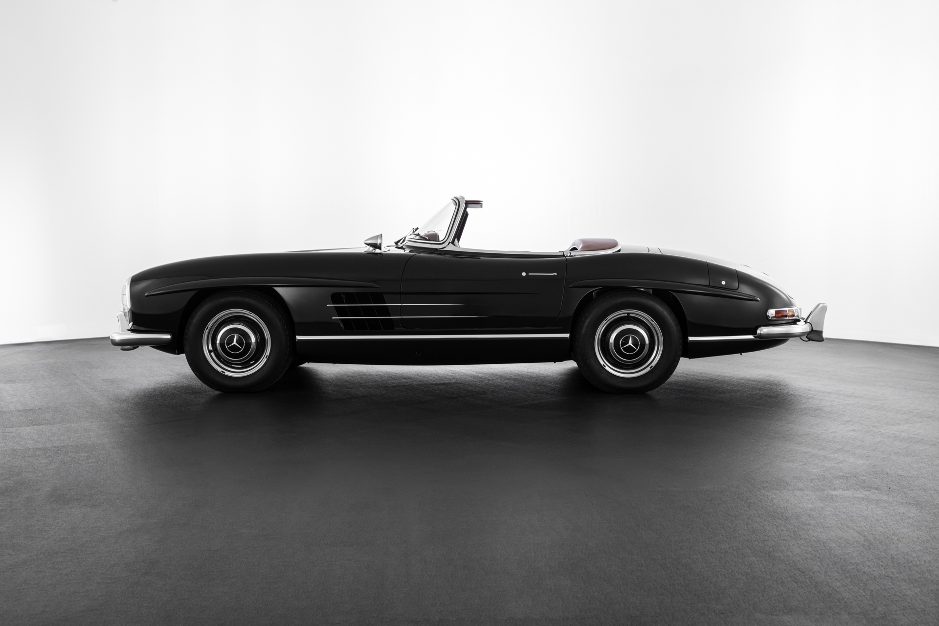 Mercedes-Benz 300 SL Roadster - Classics - Cars - BRABUS
