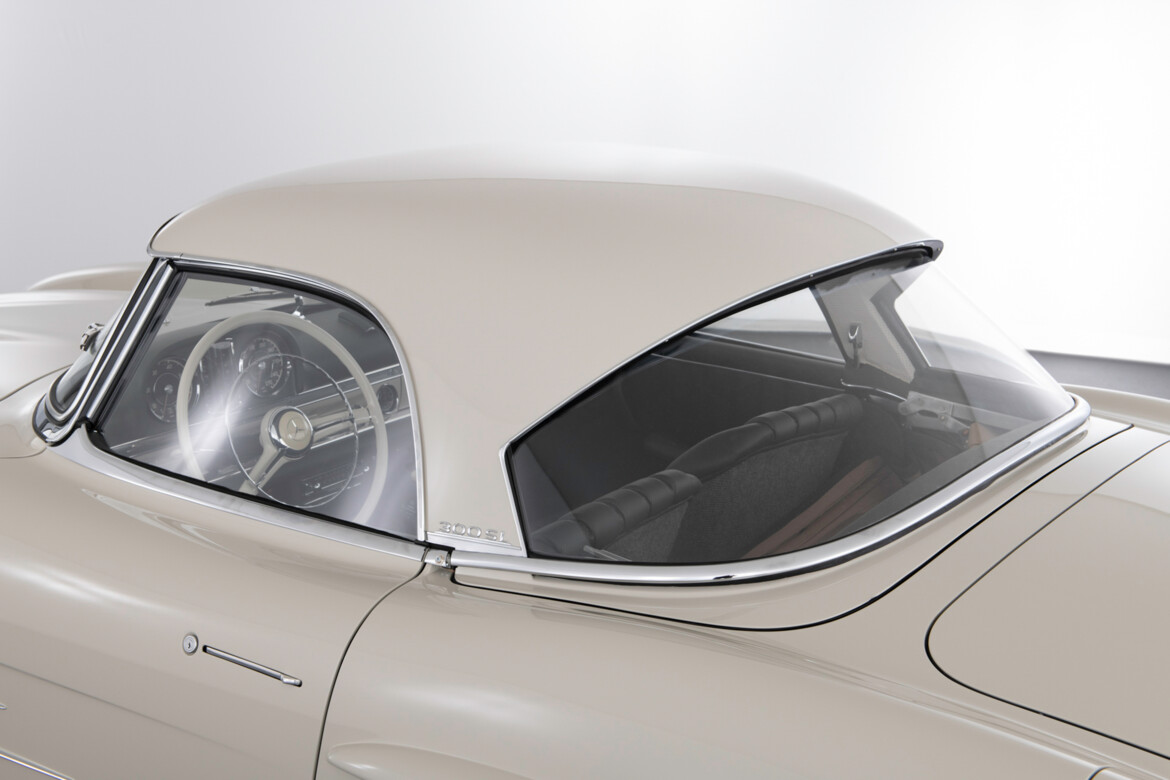 Mercedes-Benz 300 SL Roadster - Classics - Cars | BRABUS