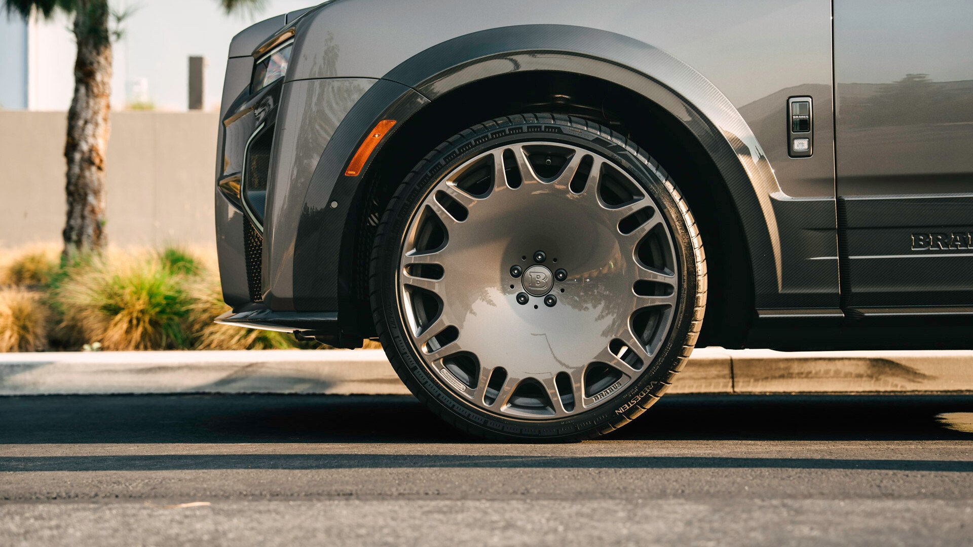 BRABUS 700 - Rolls-Royce Cullinan Series II - Supercars - Cars | BRABUS