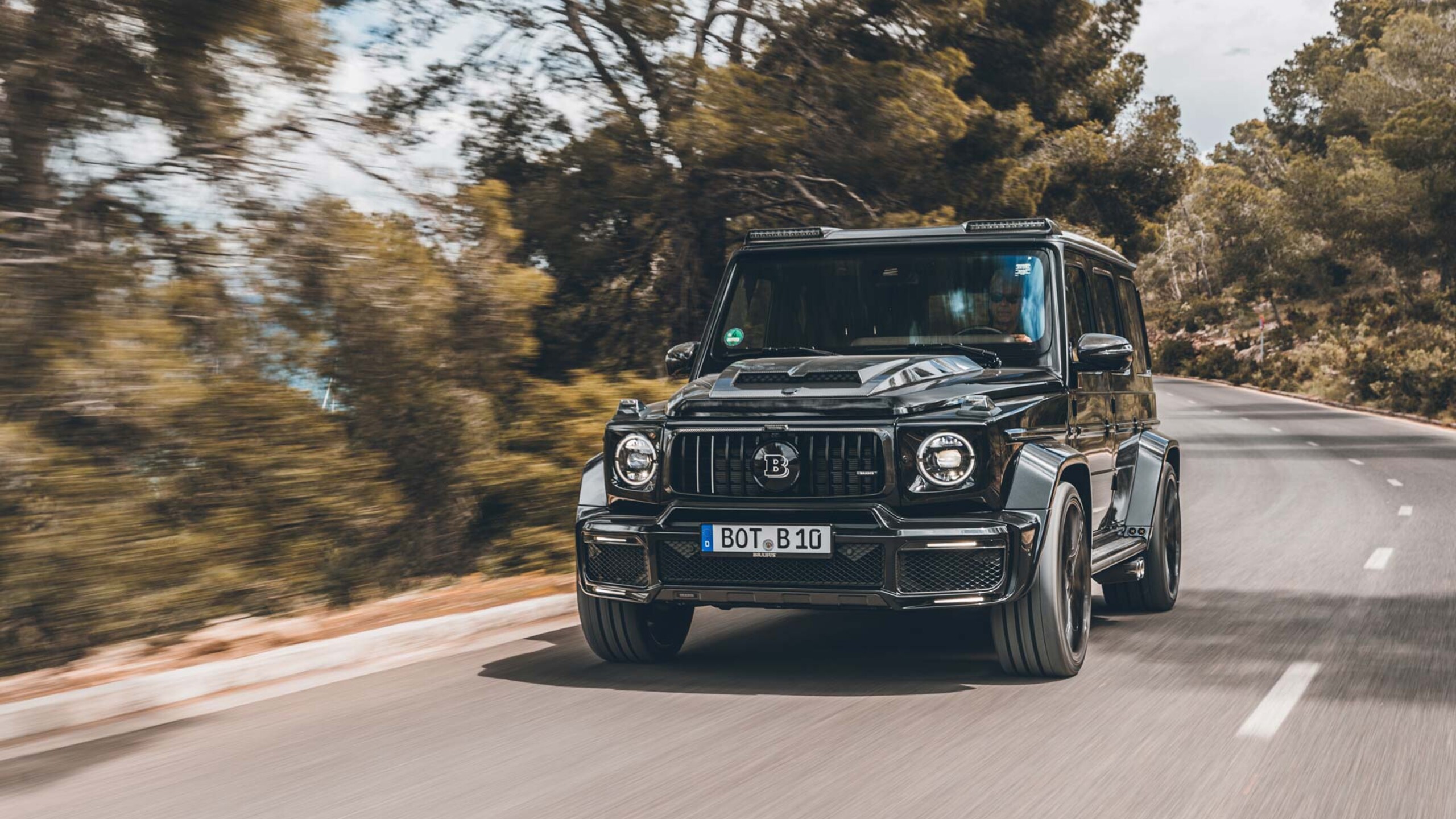 BRABUS 900 SUPERBLACK - BRABUS