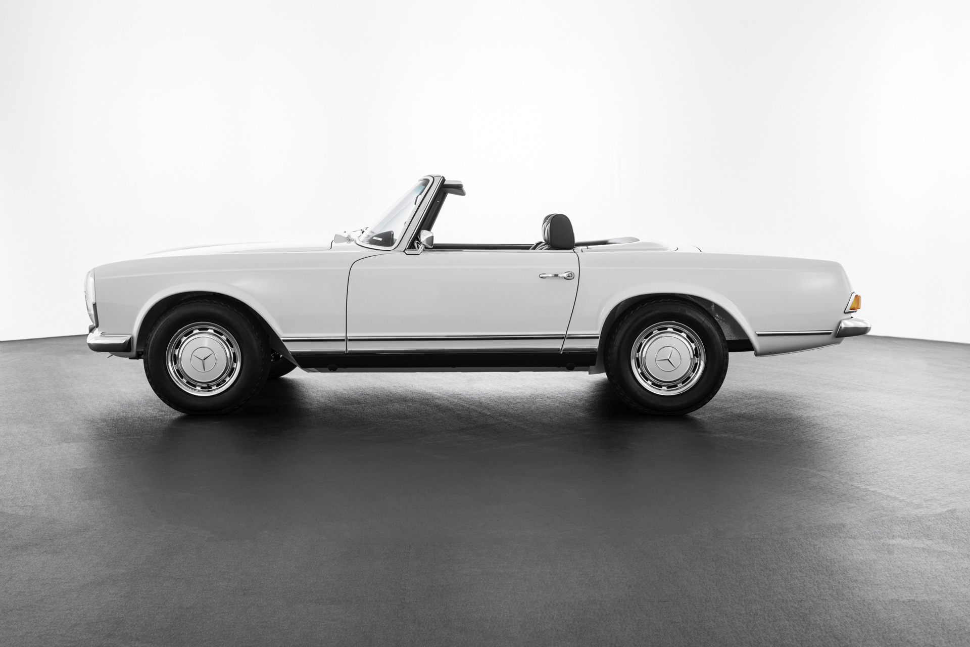 Mercedes-Benz 280 SL Pagoda - Classics - Cars | BRABUS