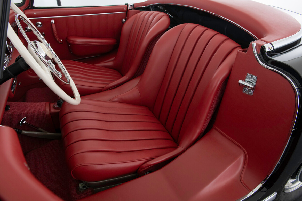 Mercedes-Benz 300 SL Roadster - Classics - Cars - BRABUS