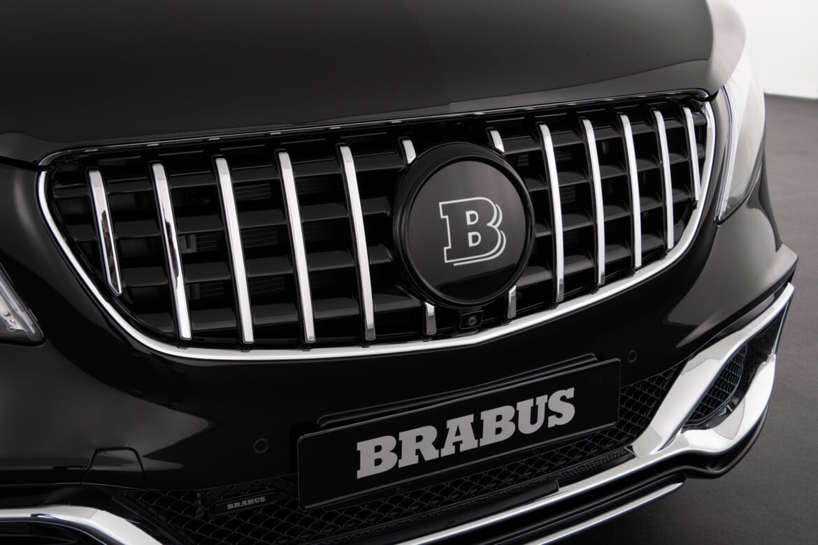 Signature front grille exclusive Mercedes W 447 V 220 - V 300 | AMG Line