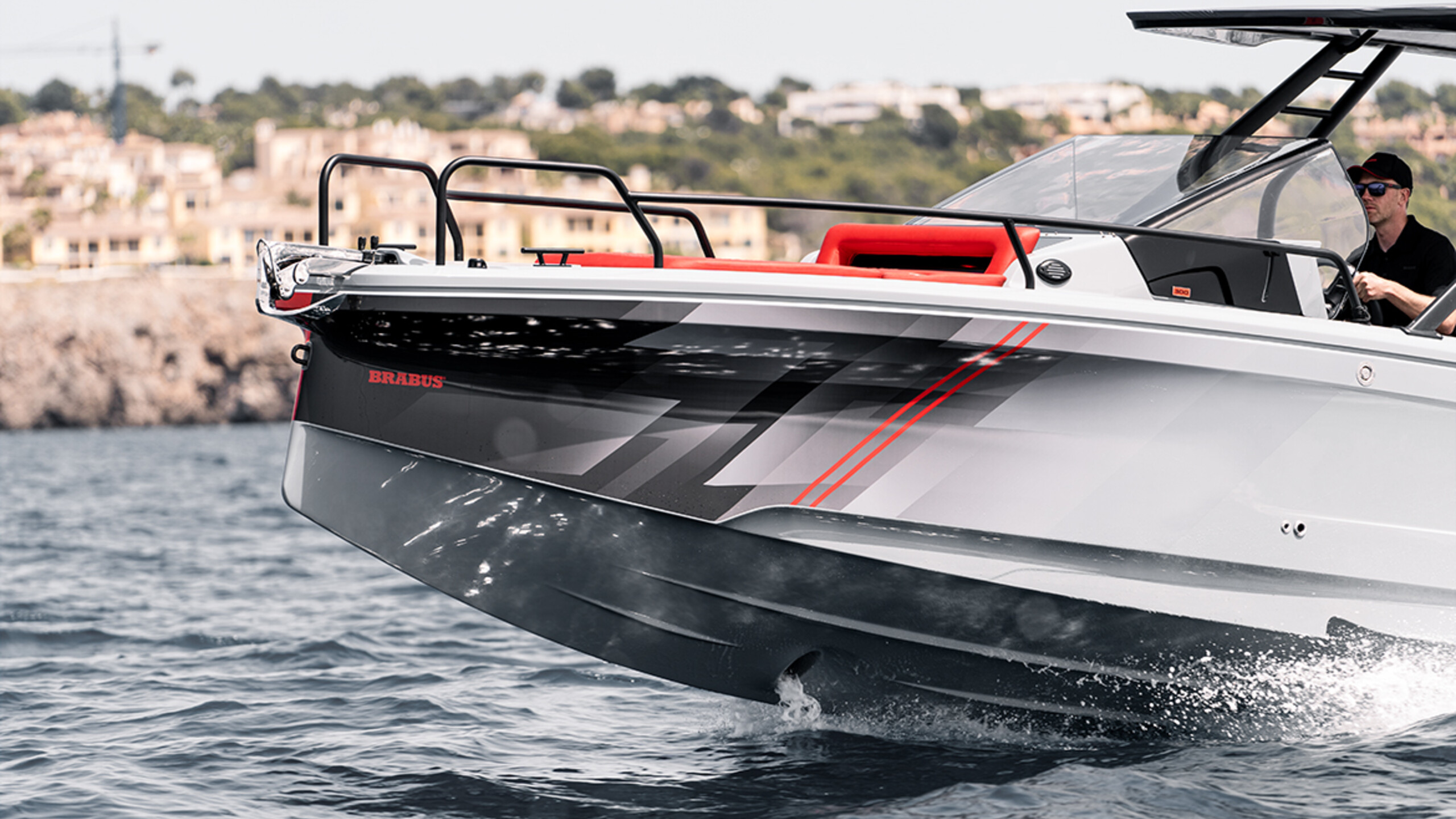 BRABUS Shadow 300 Cross-Top & Cross-Bow - Superboats - Boats - BRABUS