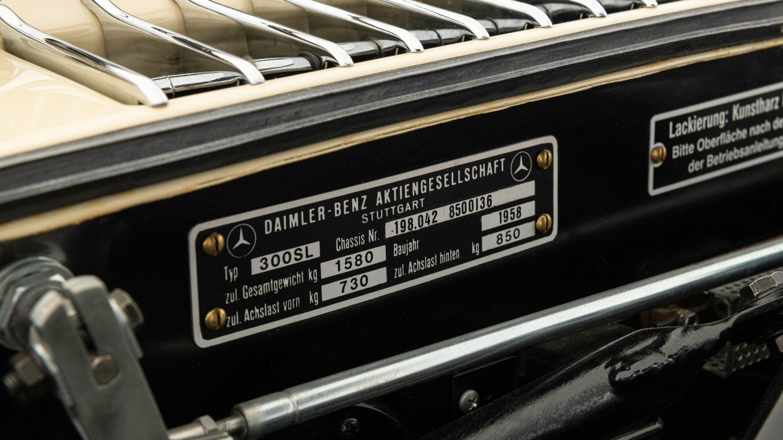 Mercedes-Benz 300 SL Roadster - Classics - Cars - BRABUS