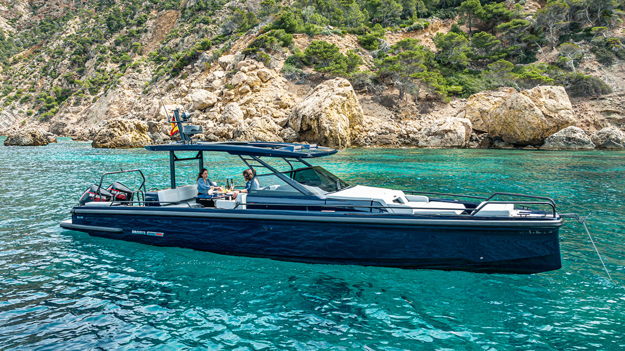 BRABUS Shadow 900 Sun-Top Deep Blue Signature Edition - Superboats ...