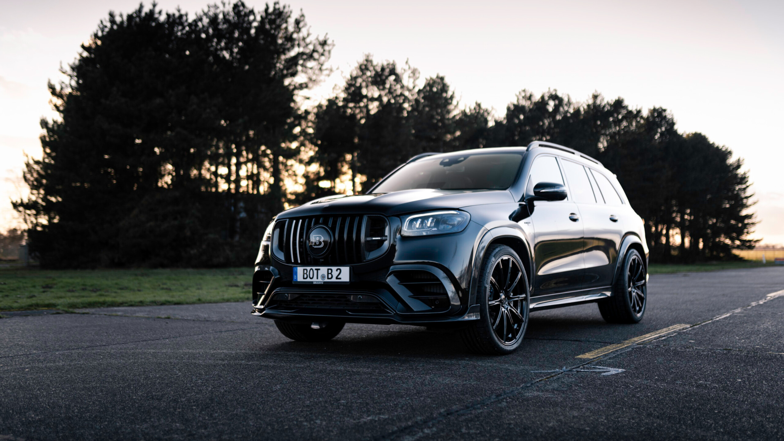 BRABUS 900 SUPERBLACK - BRABUS