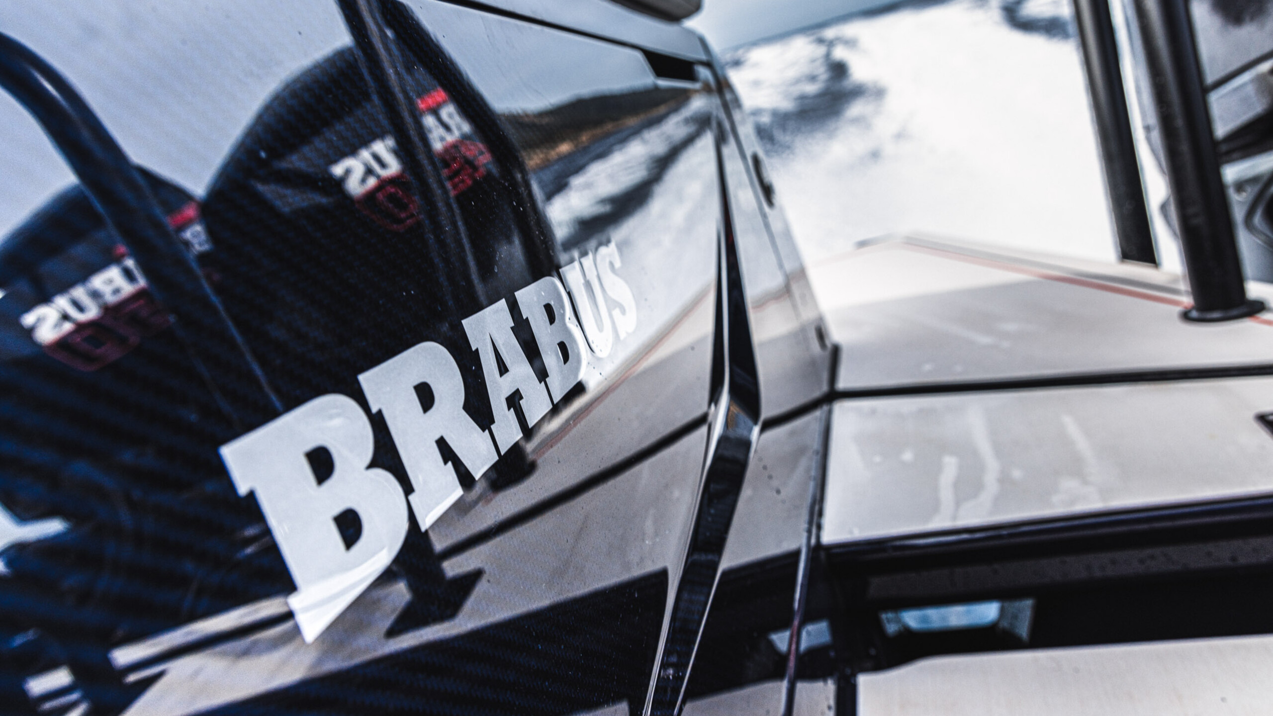 BRABUS Shadow 900 XC Cross Cabin Deep Blue Signature Edition - Superboats - Boats - BRABUS