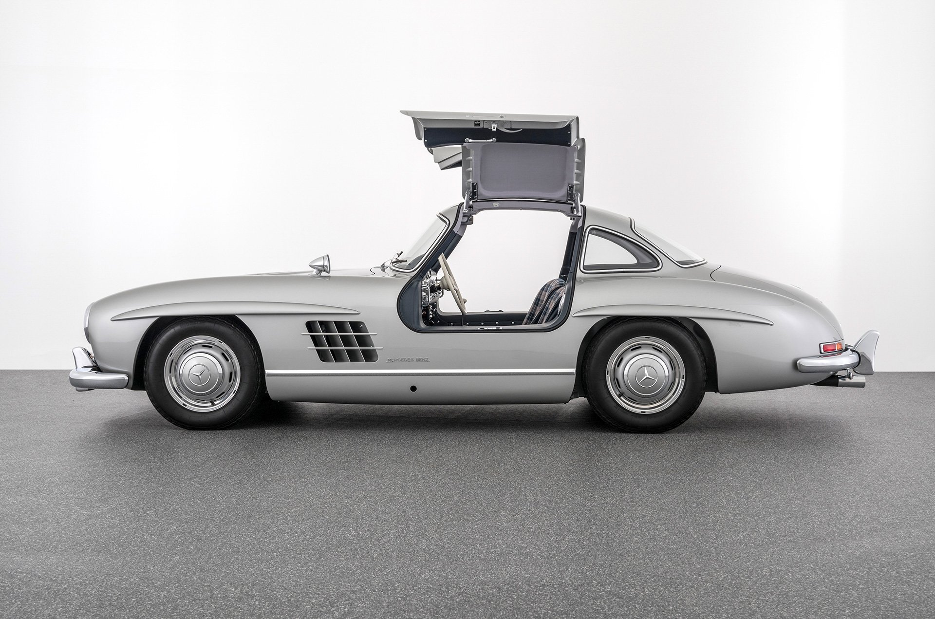 Mercedes-Benz 300 SL Gullwing - Classics - cars - BRABUS