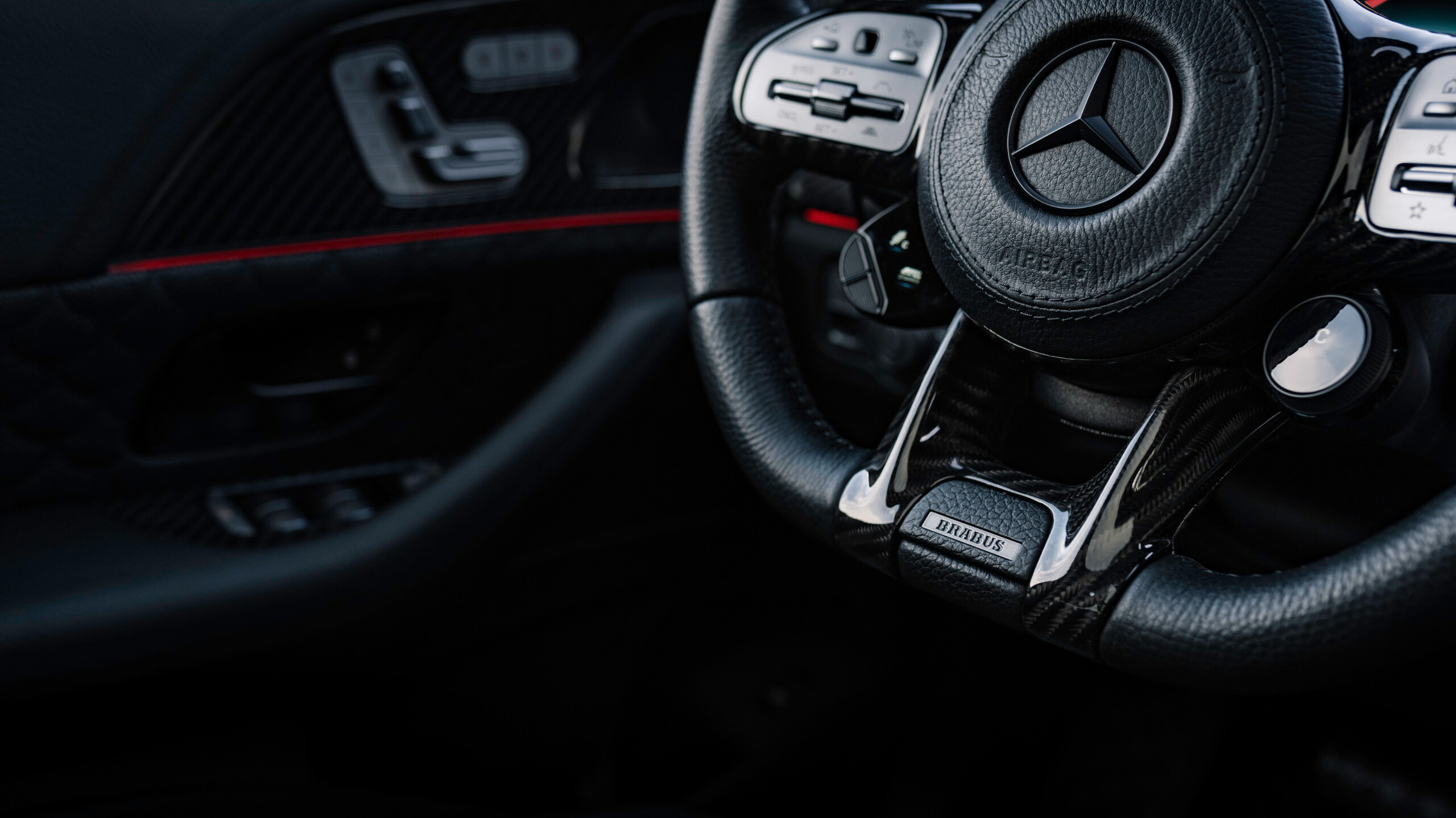 BRABUS 900 SUPERBLACK - BRABUS